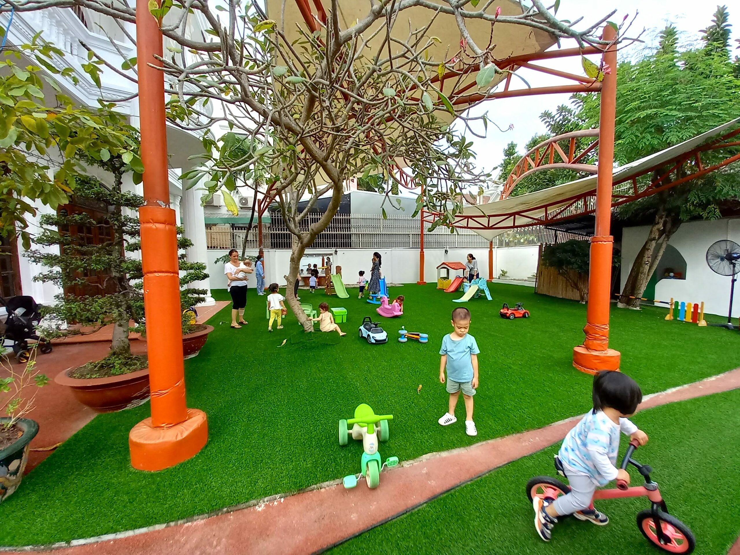 Crèche - Ecole Internationale Française Saint Ange